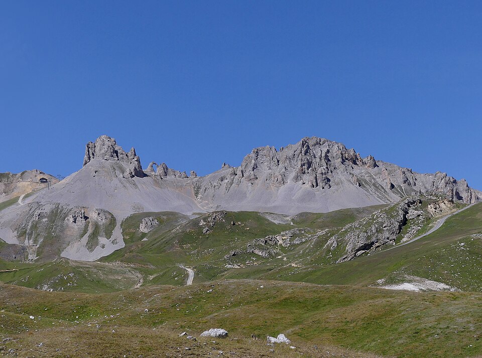 L’Aiguille Percée & Lac de Tignes Loop hiking guide - Peak Hikes